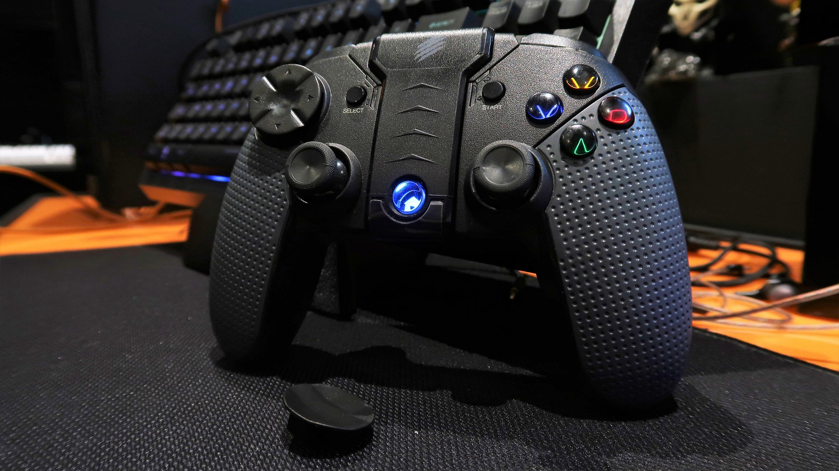 OEX GAME aprimora experiências Mobile com seus novos modelos de gamepad ...